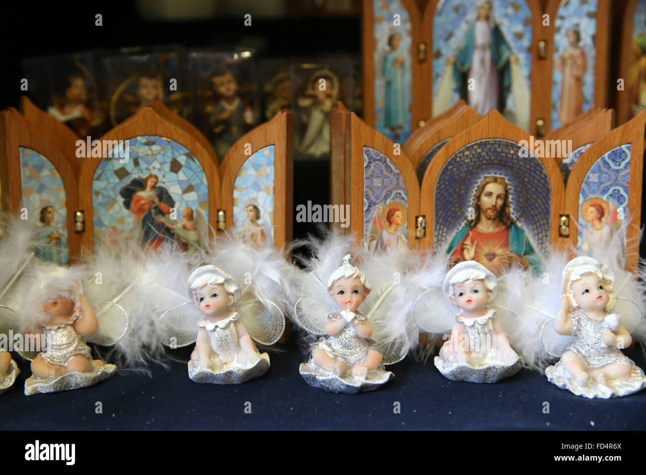 Religious angels hi-res stock photography and images - Alamy