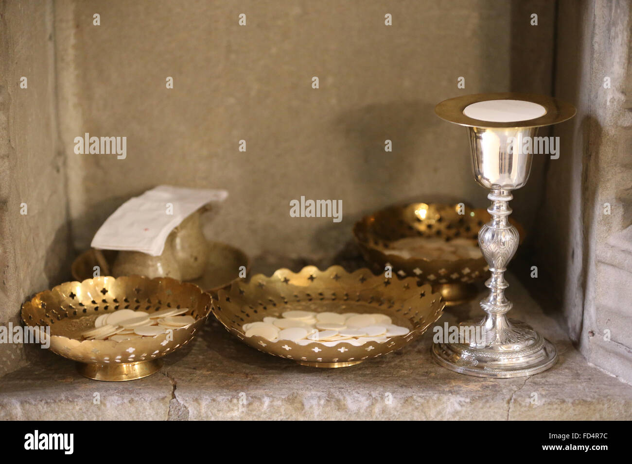 Hosts and ciborium Stock Photo - Alamy