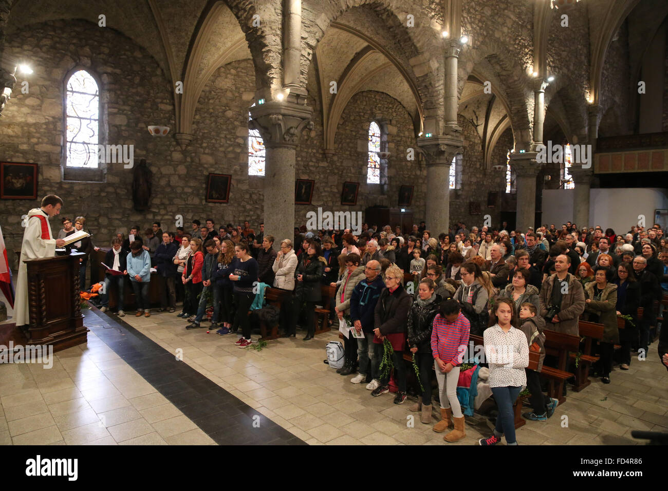 Palm sunday celebration in a Roman catholic church Stock Photo - Alamy