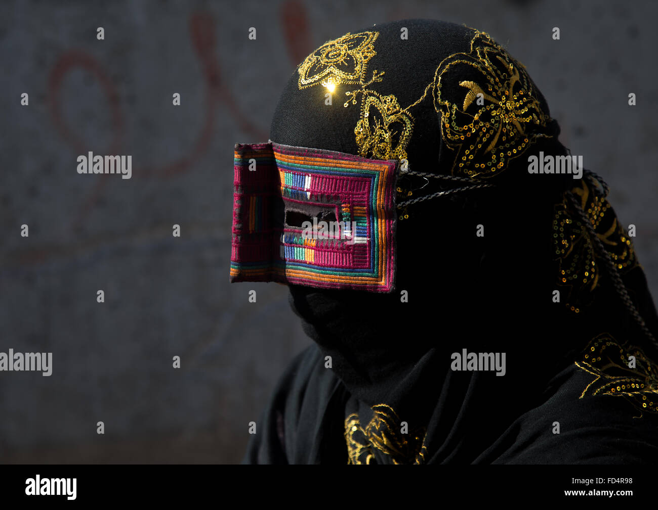 Iran bandar abbas woman hi-res stock photography and images - Alamy