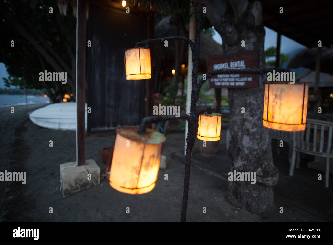 Night cafe outdoors hi-res stock photography and images - Alamy