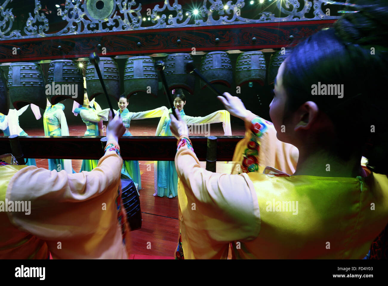 Han dynasty music and dance hi-res stock photography and images - Alamy