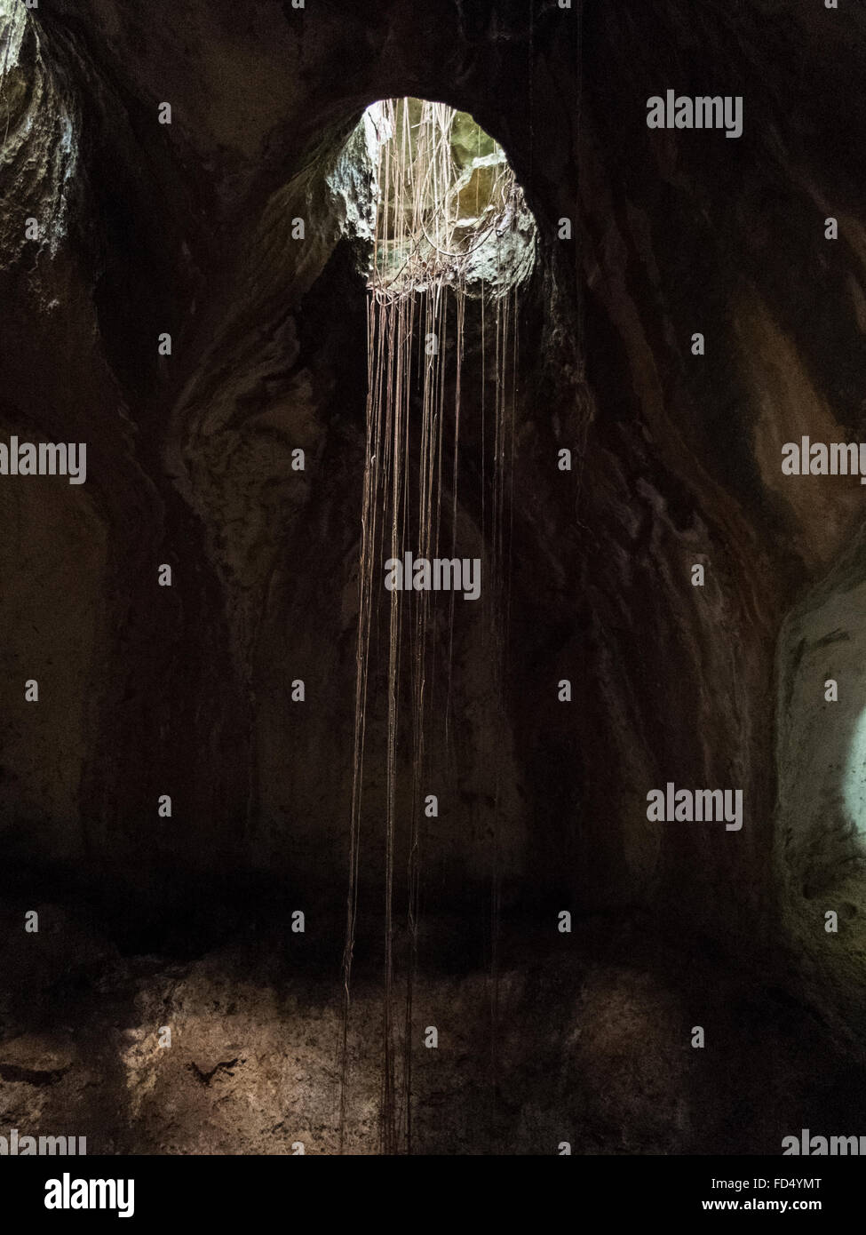 Round opening in wall High Resolution Stock Photography and Images - Alamy