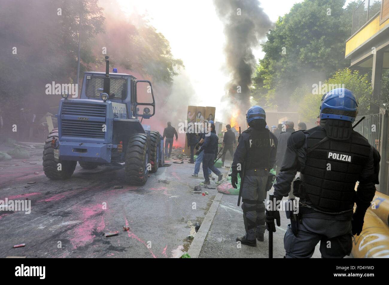Riots italy hi-res stock photography and images - Alamy