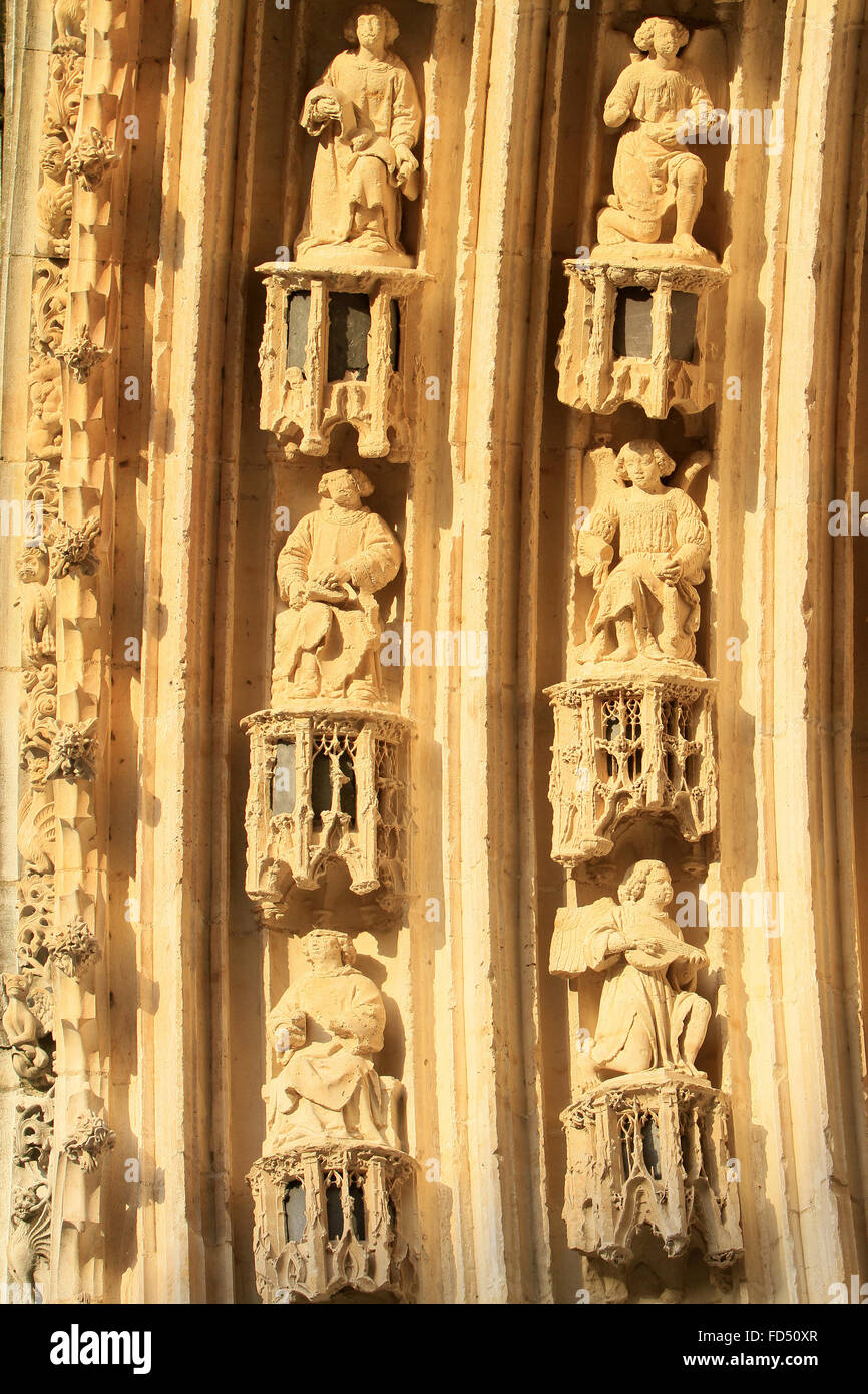 St. Stephen's Cathedral archivolt. Details Stock Photo - Alamy