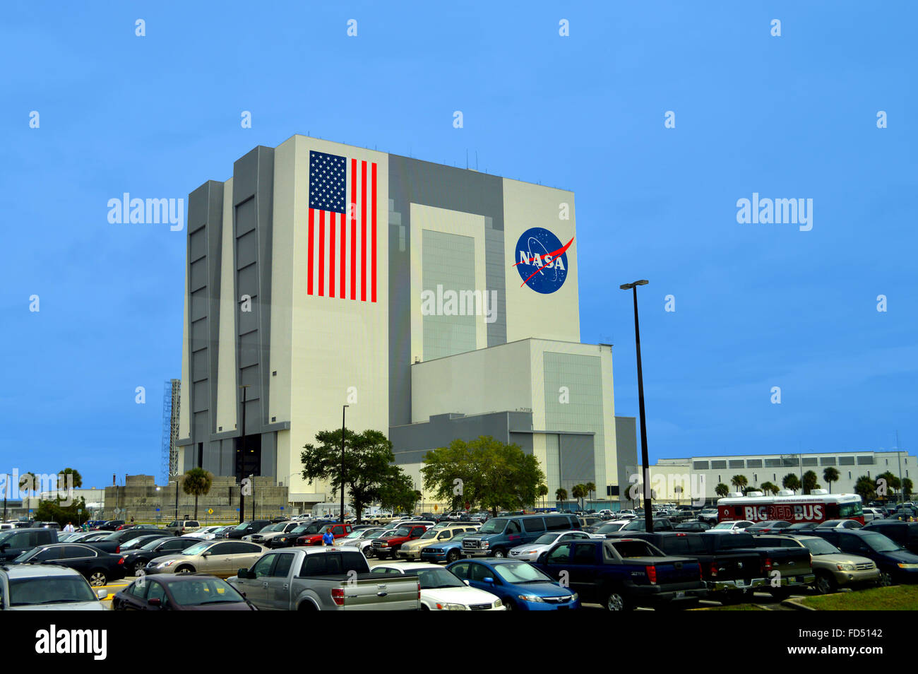 Vehicle assembly building hi-res stock photography and images - Alamy