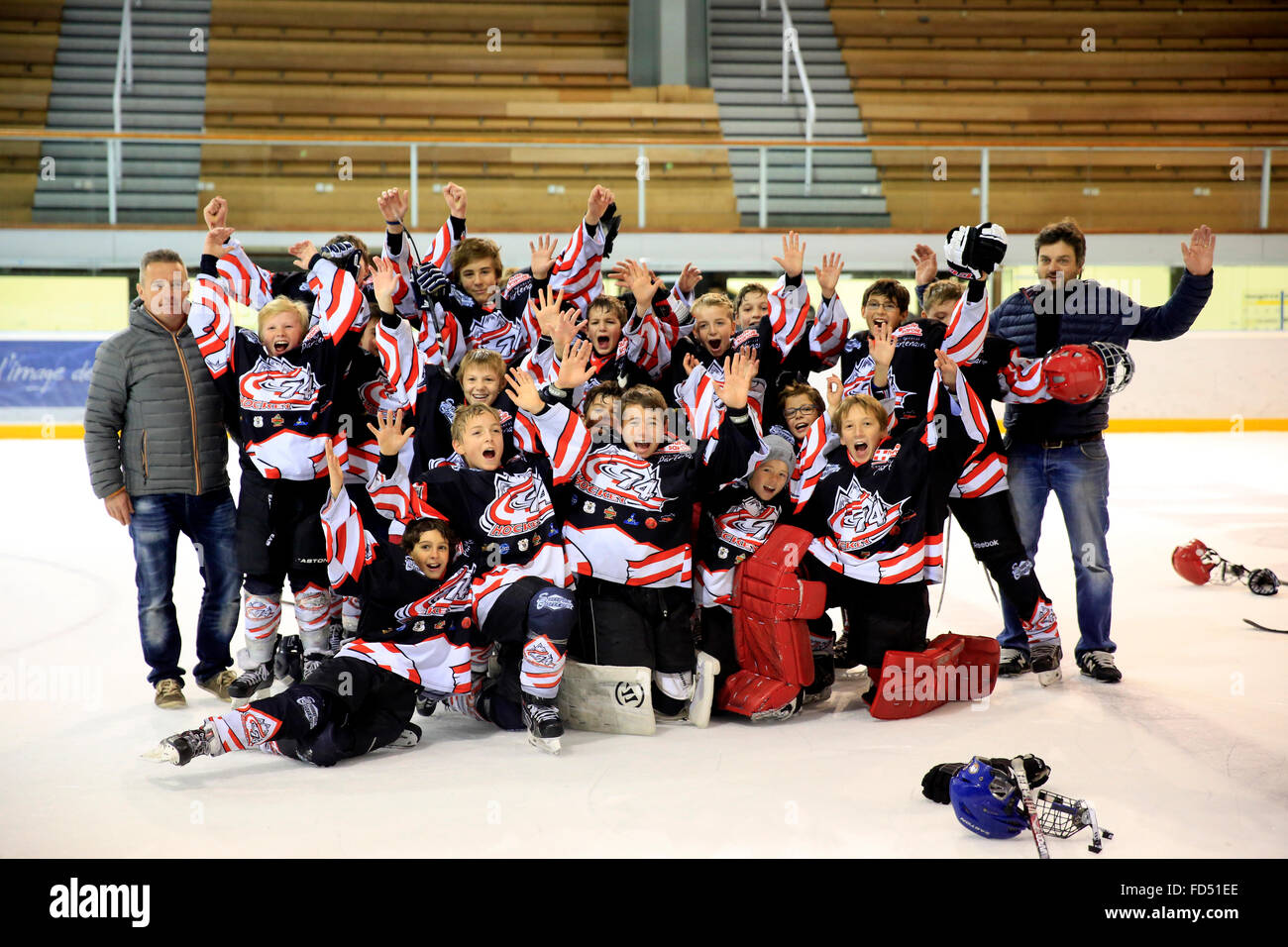 Ice hockey team Stock Photo - Alamy