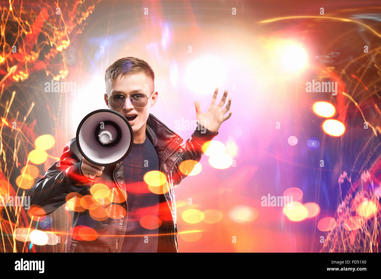 Megaphone singer hi-res stock photography and images - Alamy