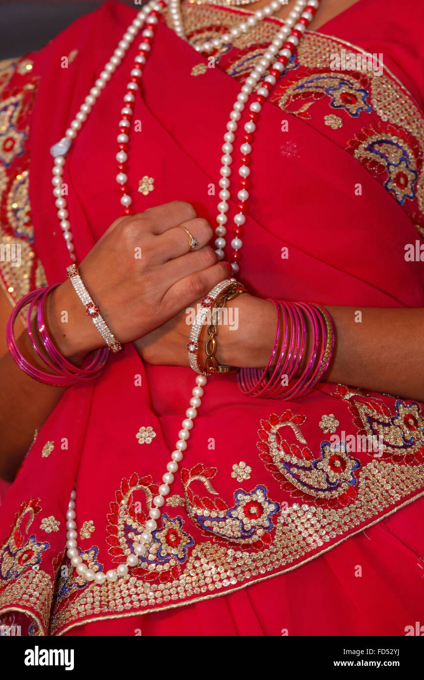 Celebration of Diwali festival in an ISKCON temple. Indian clothing ...