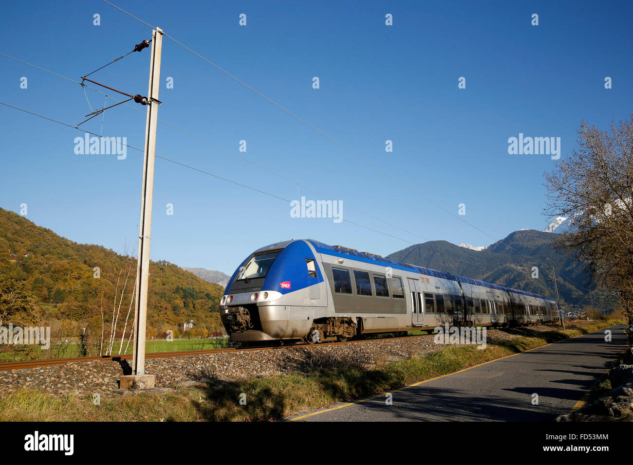 Country train hi-res stock photography and images - Alamy