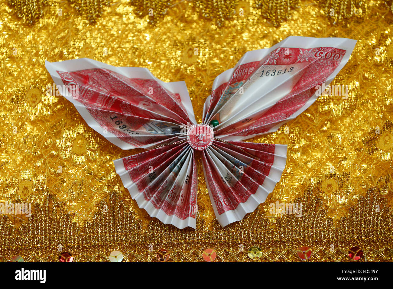 Temple origami hi-res stock photography and images - Alamy