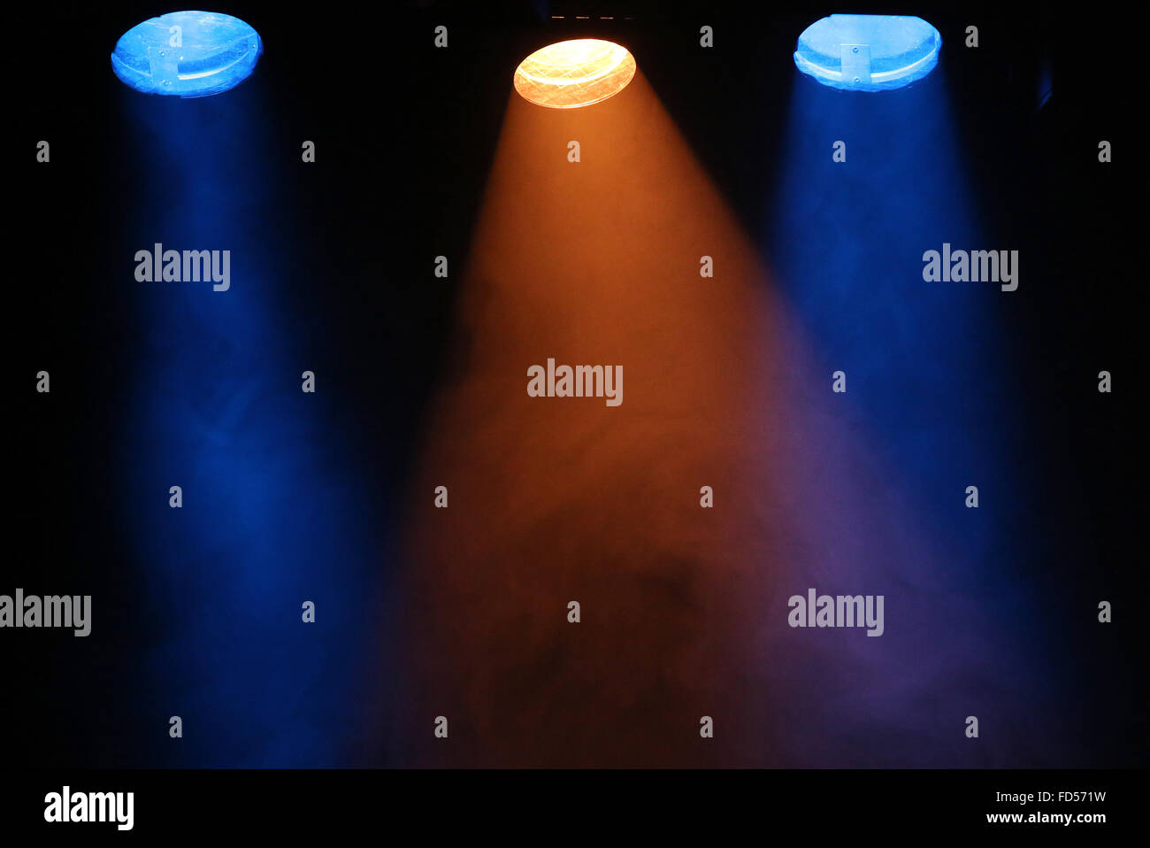 Stage lights hi-res stock photography and images - Alamy