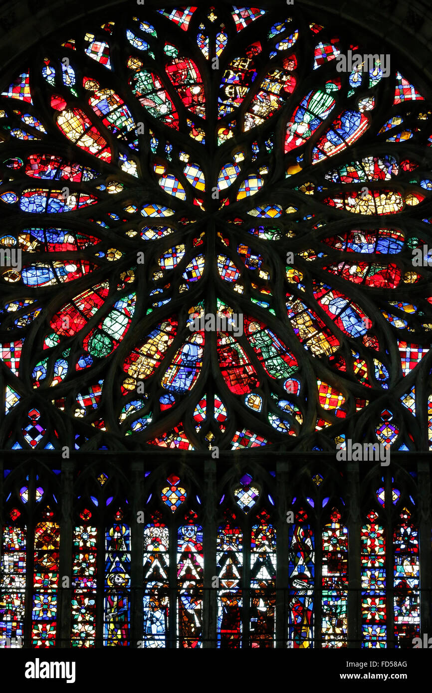 Notre-Dame d'Amiens cathedral. Rose window of the southern transept ...