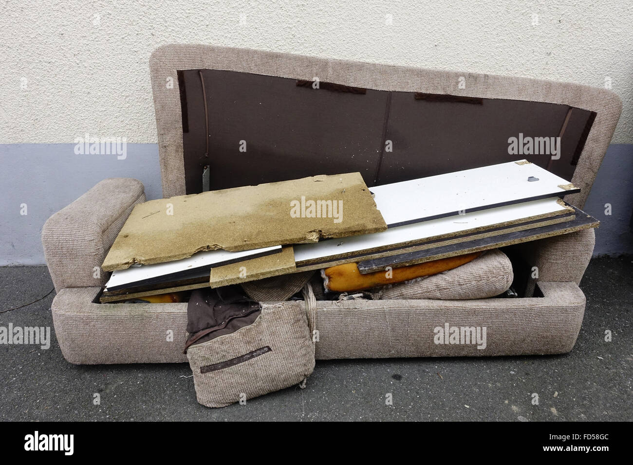 Waste sofa hi-res stock photography and images - Alamy