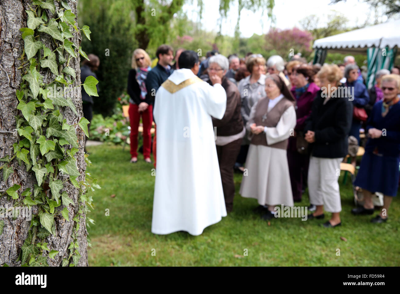 Visitation monastery. Catholic mass. Holy communion Stock Photo - Alamy