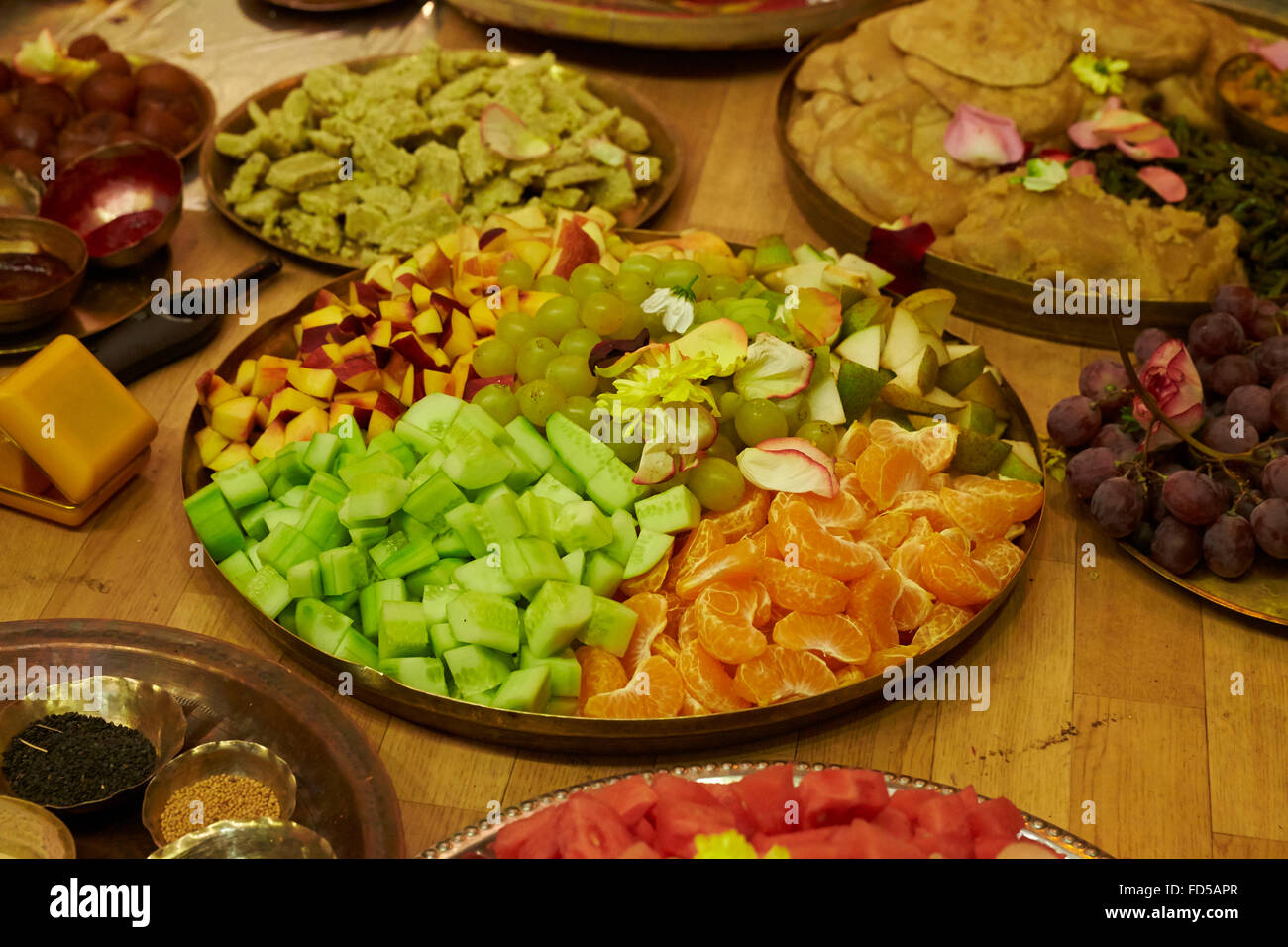 Durga puja celebration in Paris. Prasad Stock Photo - Alamy