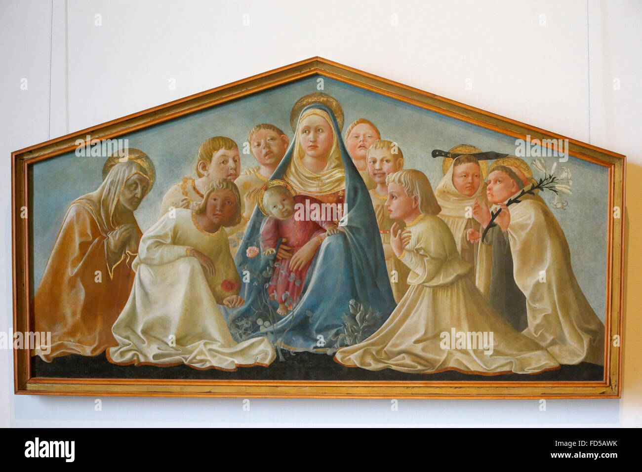 Madonna and child with angels hi-res stock photography and images - Alamy