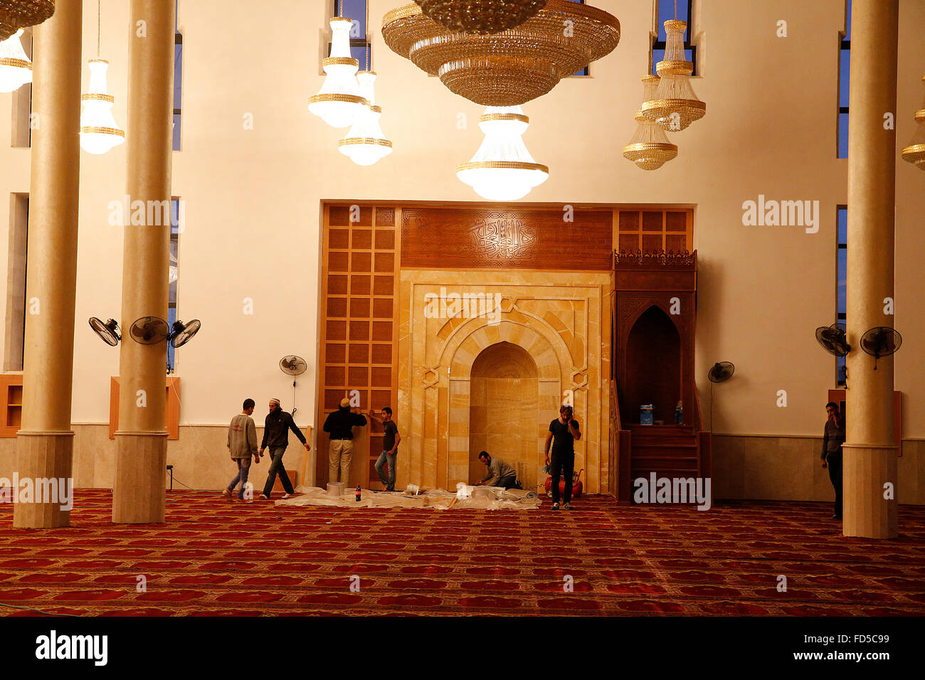 Al eizariya hi-res stock photography and images - Alamy