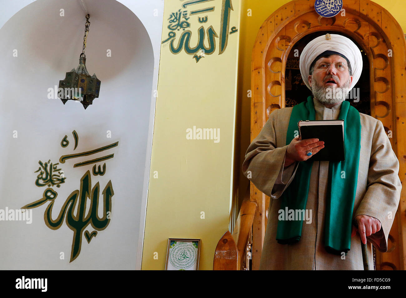 Imam preaching in the Sheikh Nazim sufi centre mosque, London Stock ...