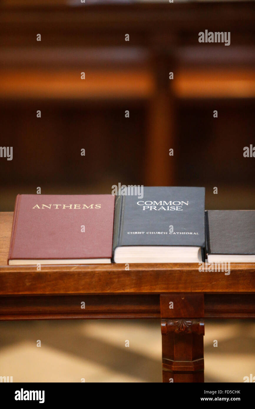 Oxford's Cathedral at Christ Church college, Oxford. Anthem and praise ...