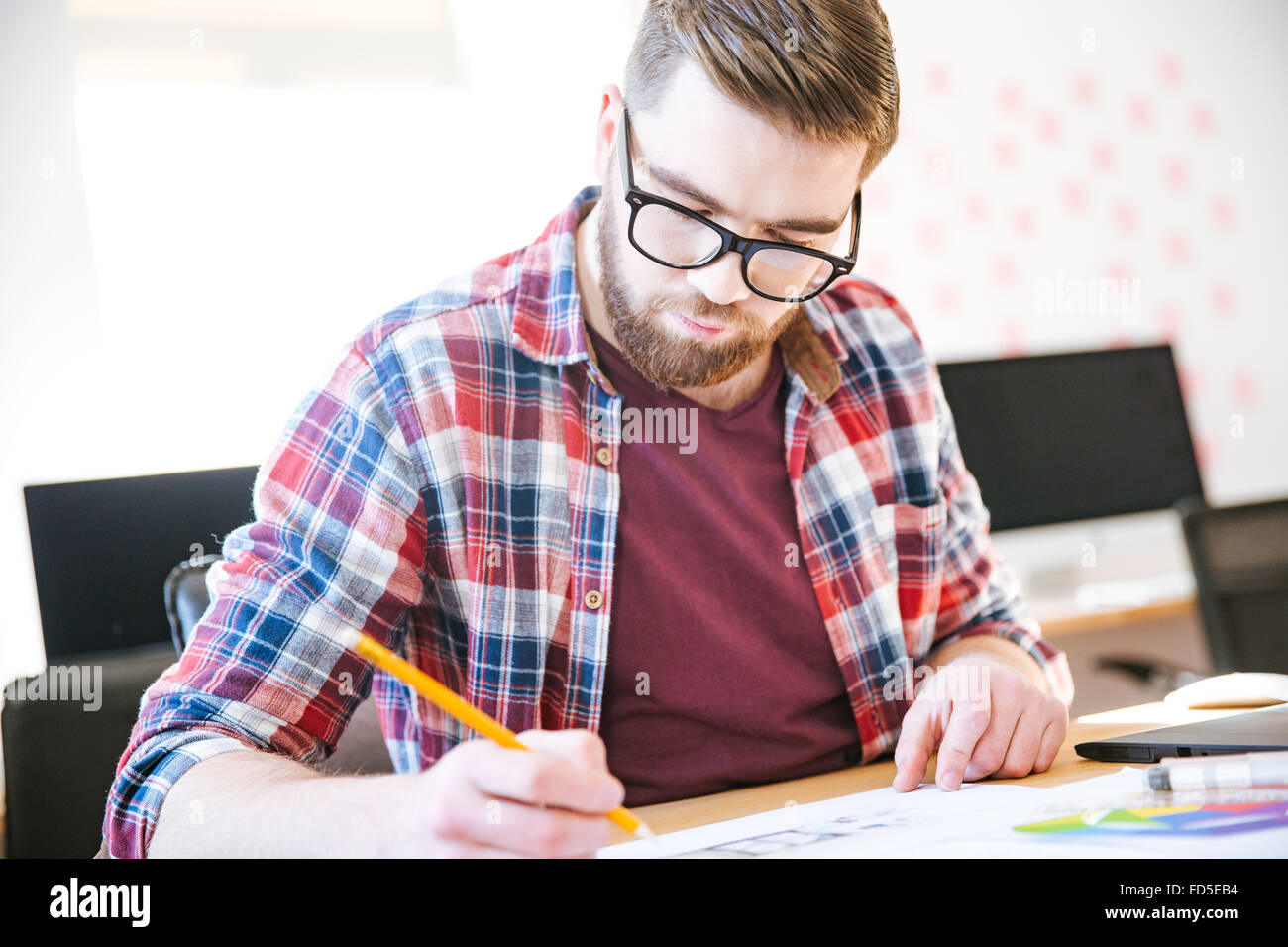 Man making sketch hi-res stock photography and images - Alamy