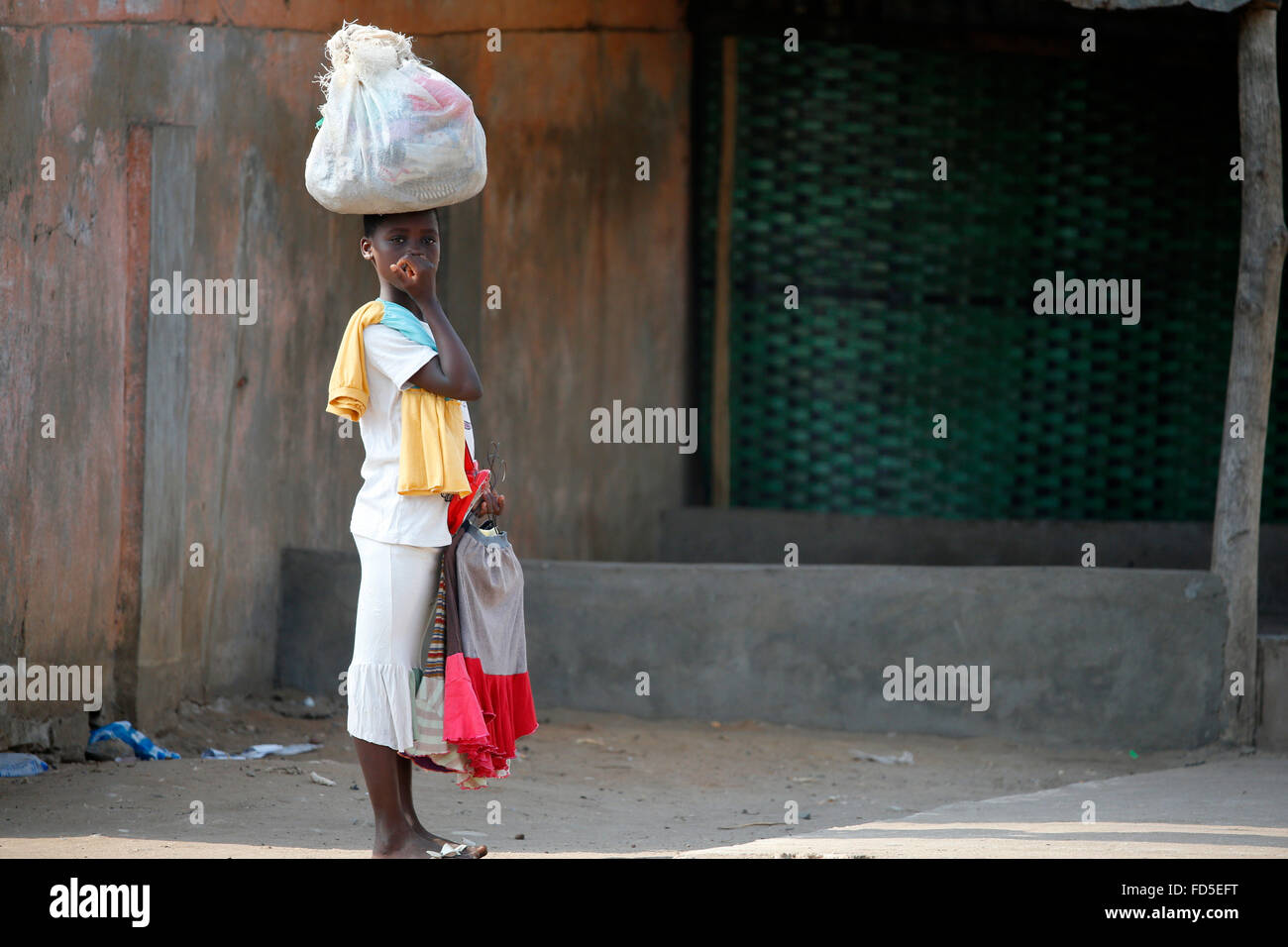 African shopkeeper hi-res stock photography and images - Alamy