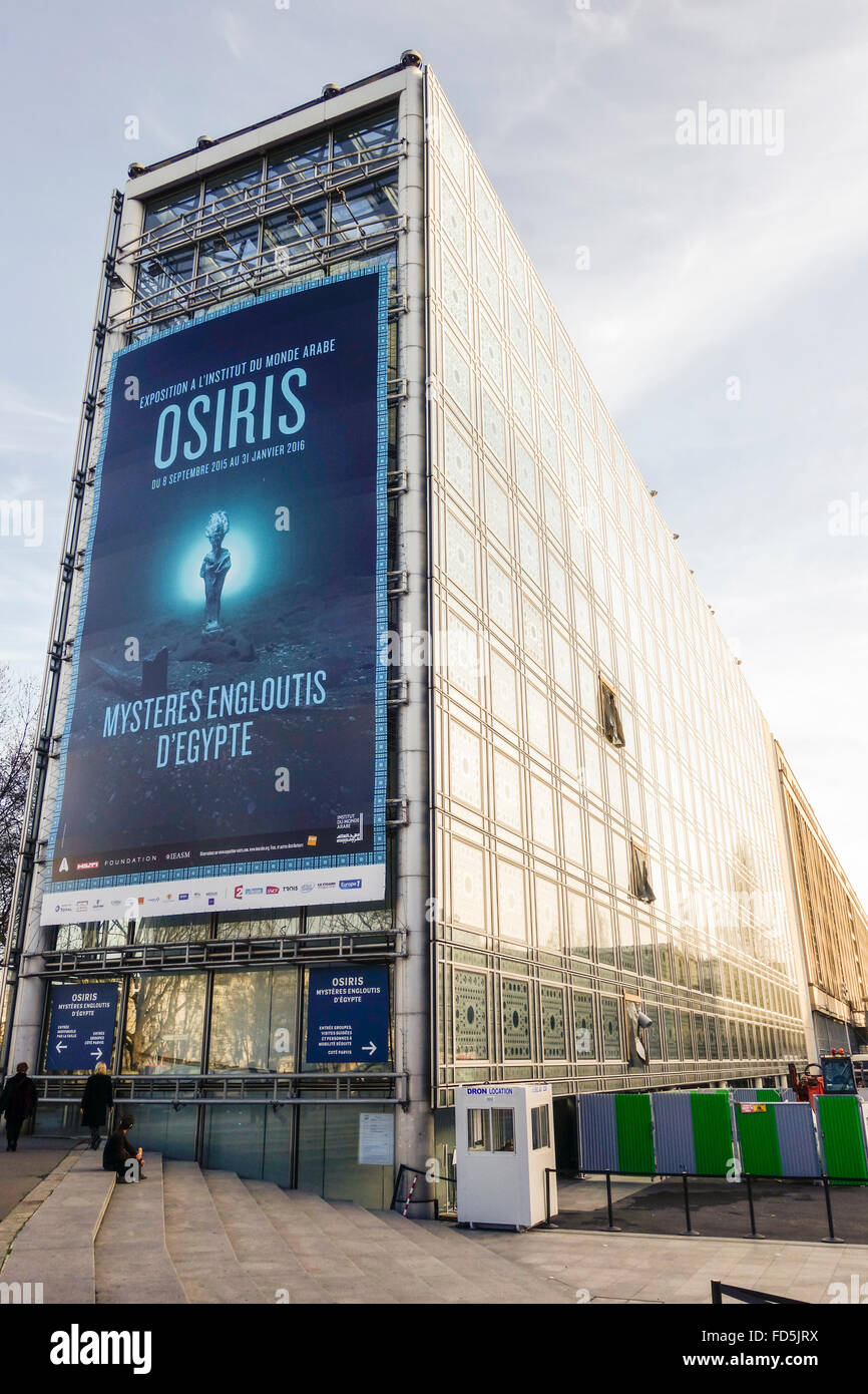 Facade of the Arab World Institute, Institut du Monde Arabe, in Paris ...