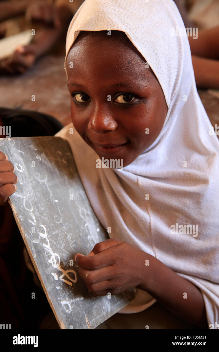 Muslim school girl hi-res stock photography and images - Alamy