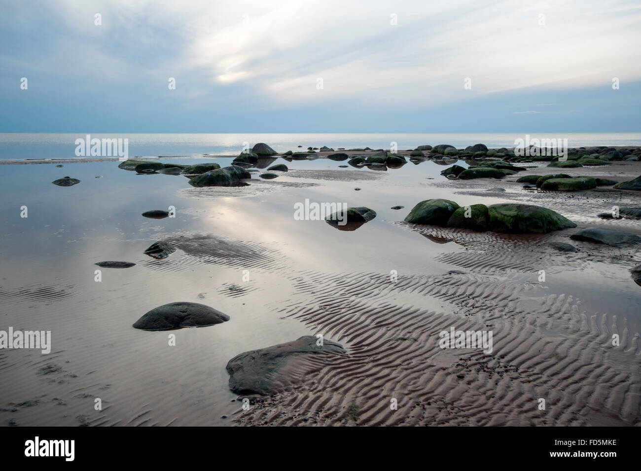 Sand ridge and boulders Stock Photo - Alamy