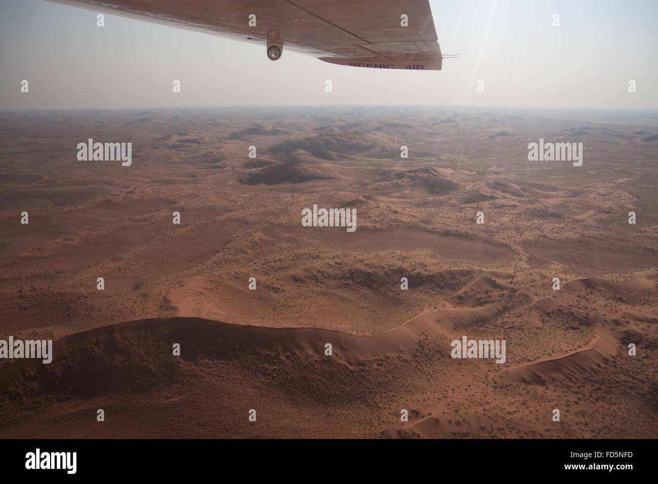 Desert air transport airplane hi-res stock photography and images - Alamy