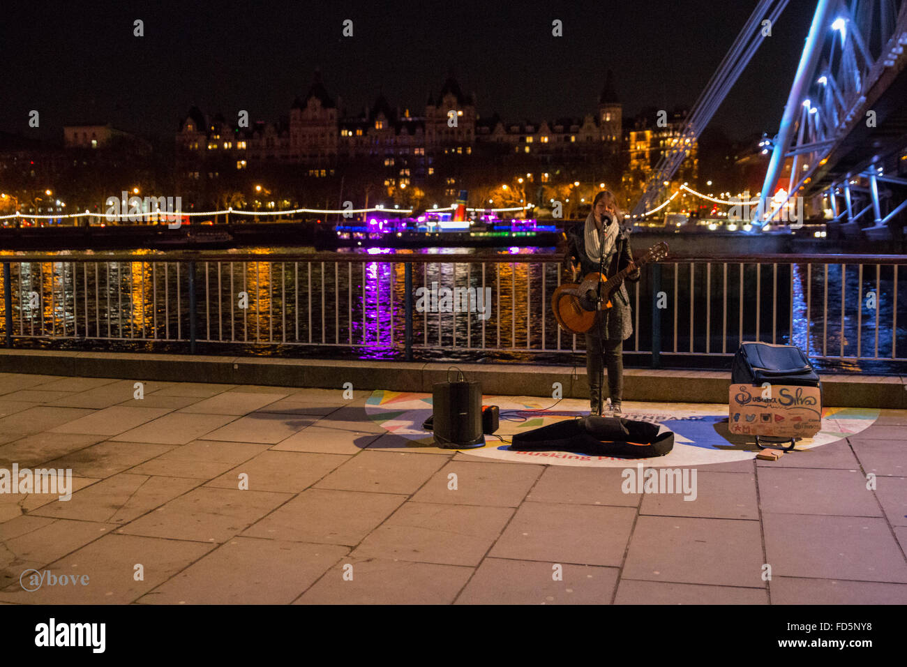 Performing Artist in London Stock Photo - Alamy