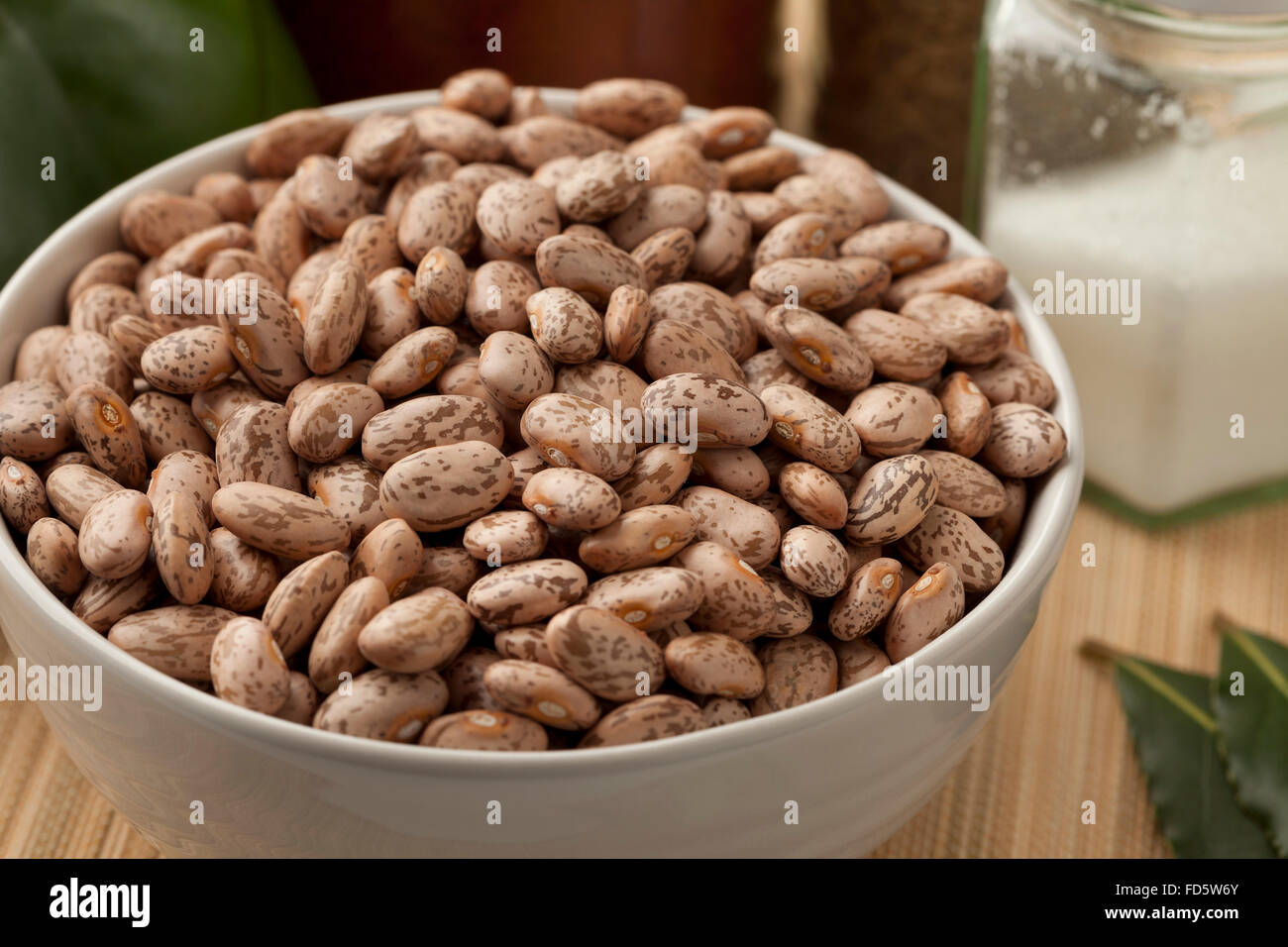 Pinto beans hi-res stock photography and images - Alamy