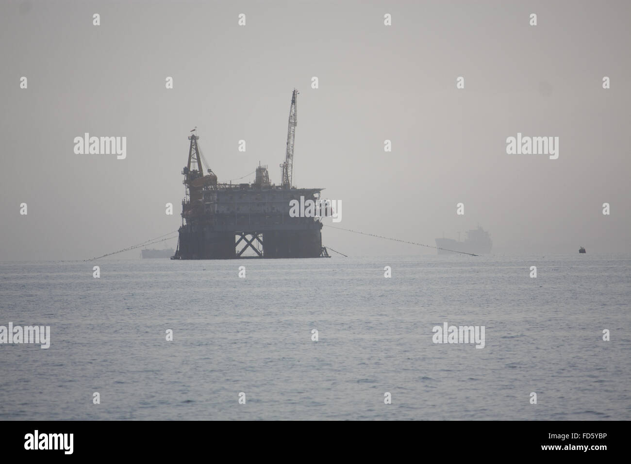 Fog oil rig High Resolution Stock Photography and Images - Alamy