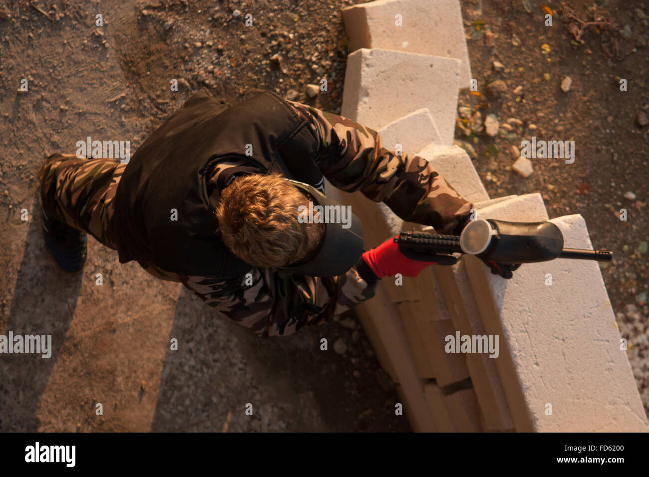 Standing soldier aiming rifle hi-res stock photography and images - Alamy