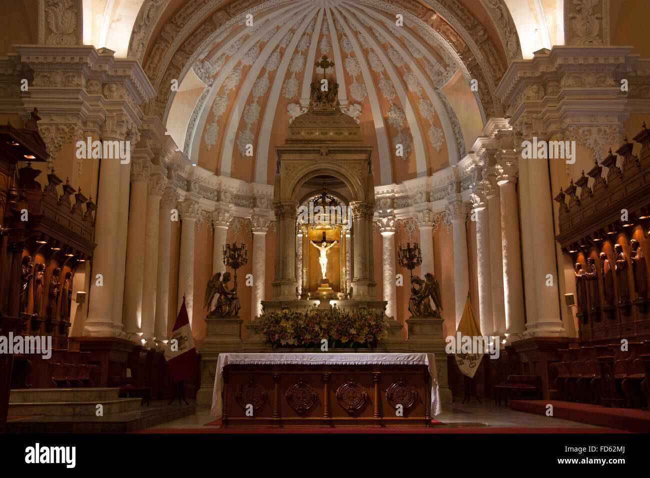 Interiors of a church hi-res stock photography and images - Alamy