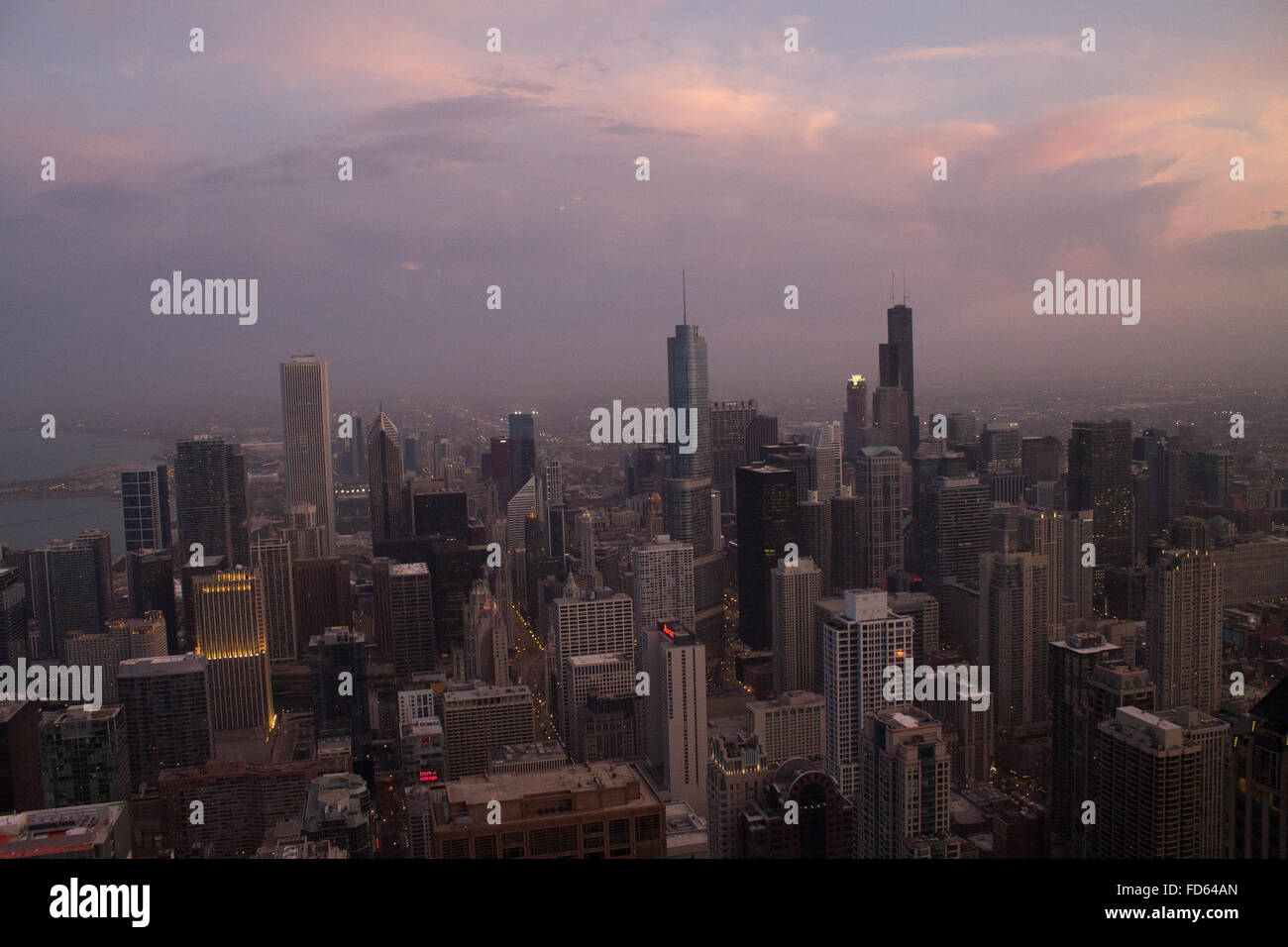 Downtown Chicago Dusk Stock Photos & Downtown Chicago Dusk Stock Images ...