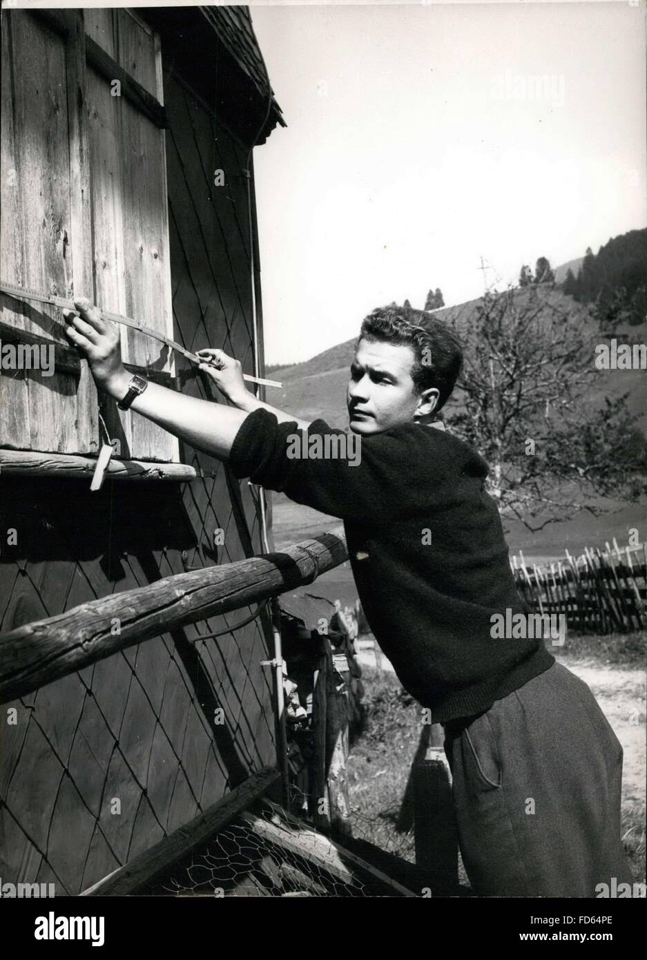 1958 - Photo shows at the inn in the Allgua mountains, where his mother ...