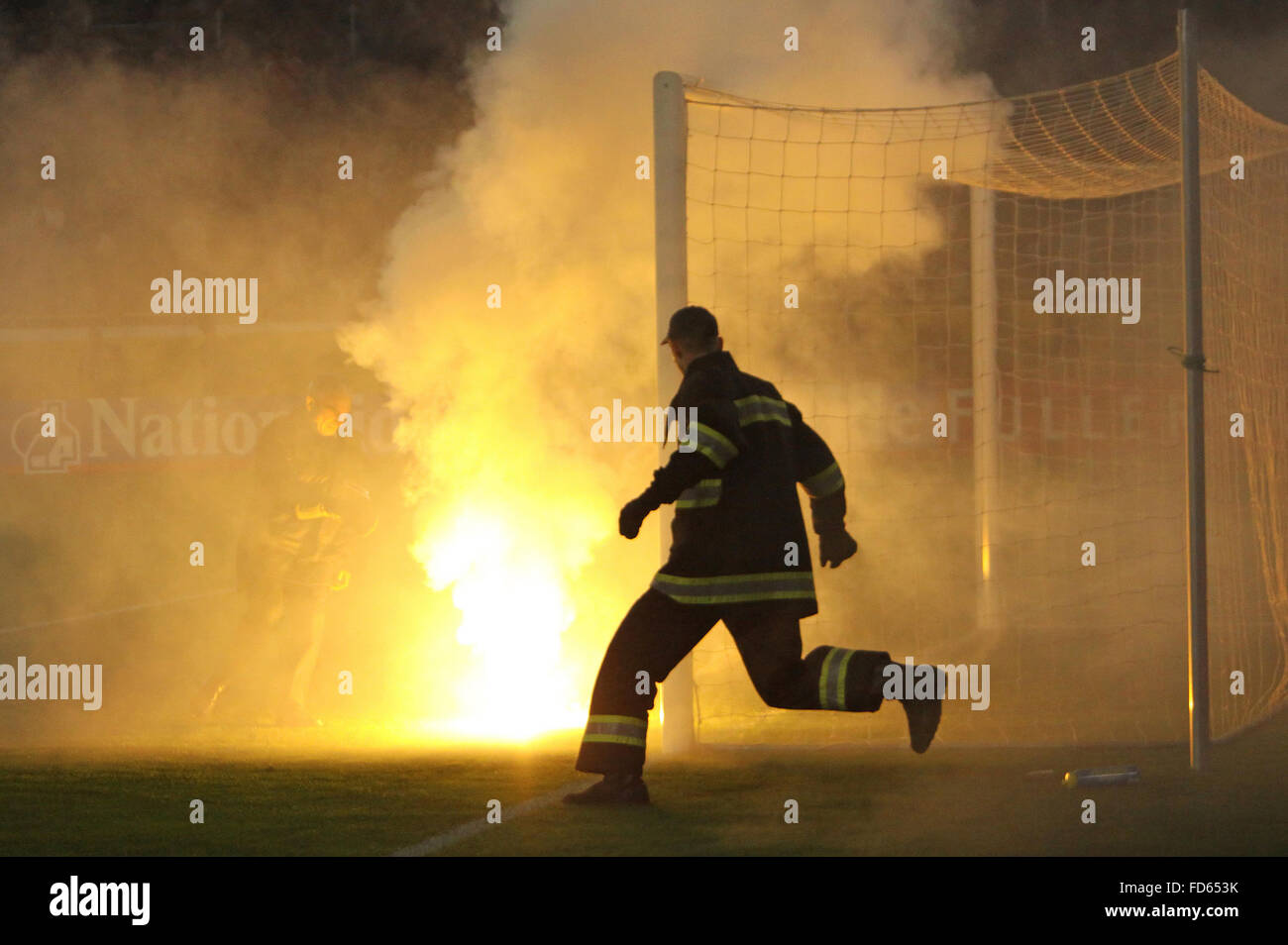 Football stadium crowd close up hi-res stock photography and images - Alamy
