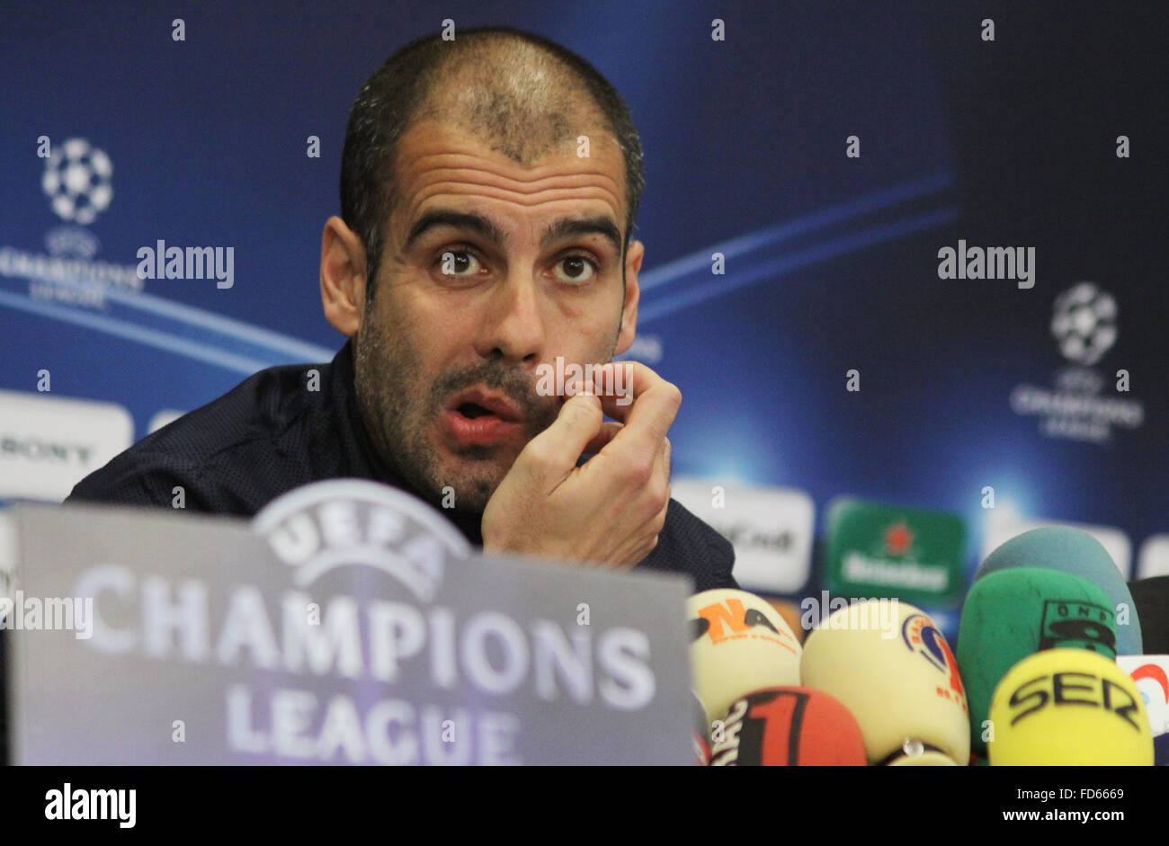 Guardiola barcelona 2009 hi-res stock photography and images - Alamy