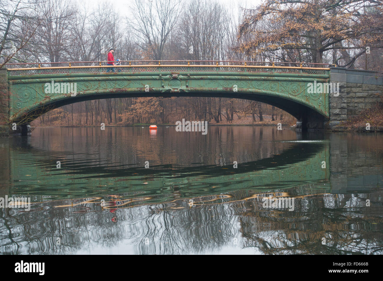 Lullwater bridge prospect park brooklyn hi-res stock photography and ...