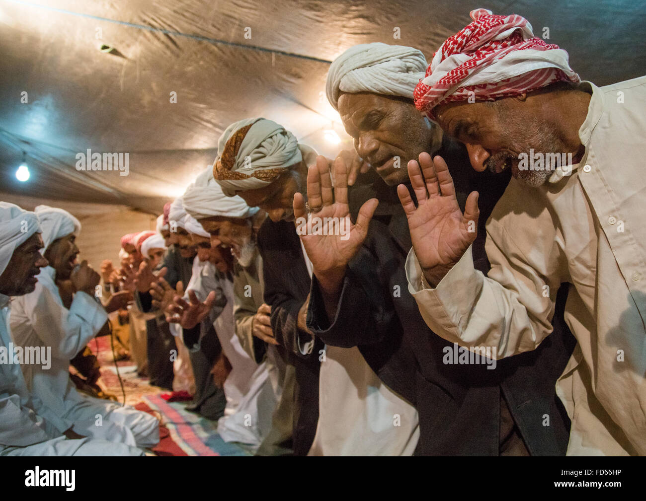 Arab men dancing hi-res stock photography and images - Alamy