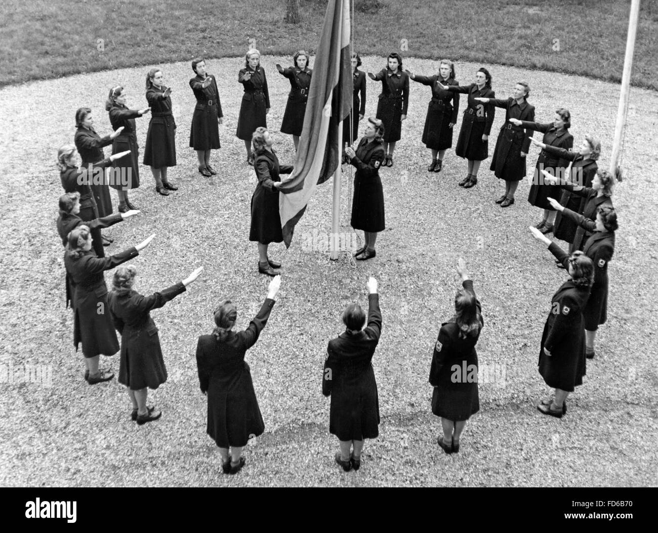 Reich labour service women hi-res stock photography and images - Alamy