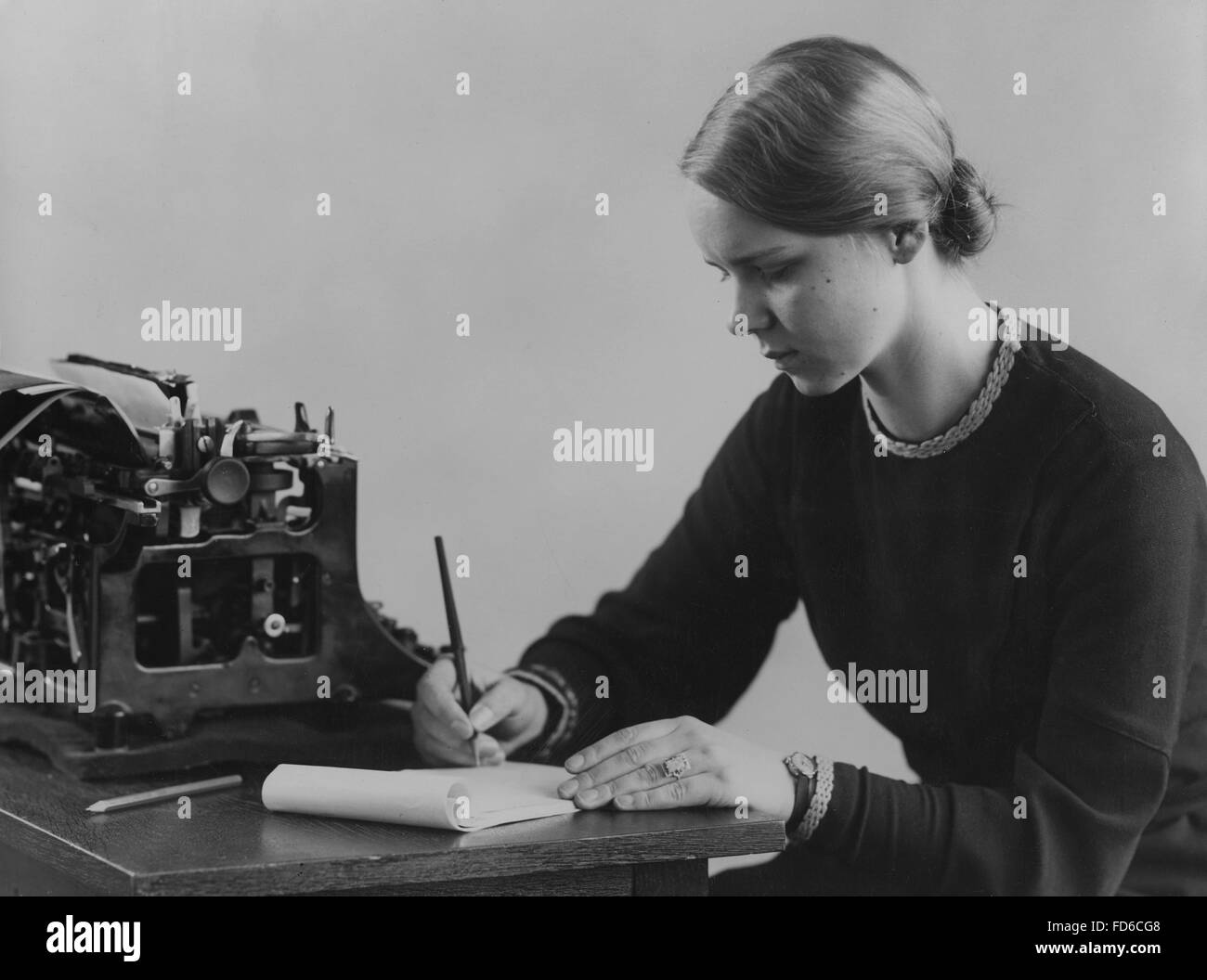 Stenotypist hi-res stock photography and images - Alamy