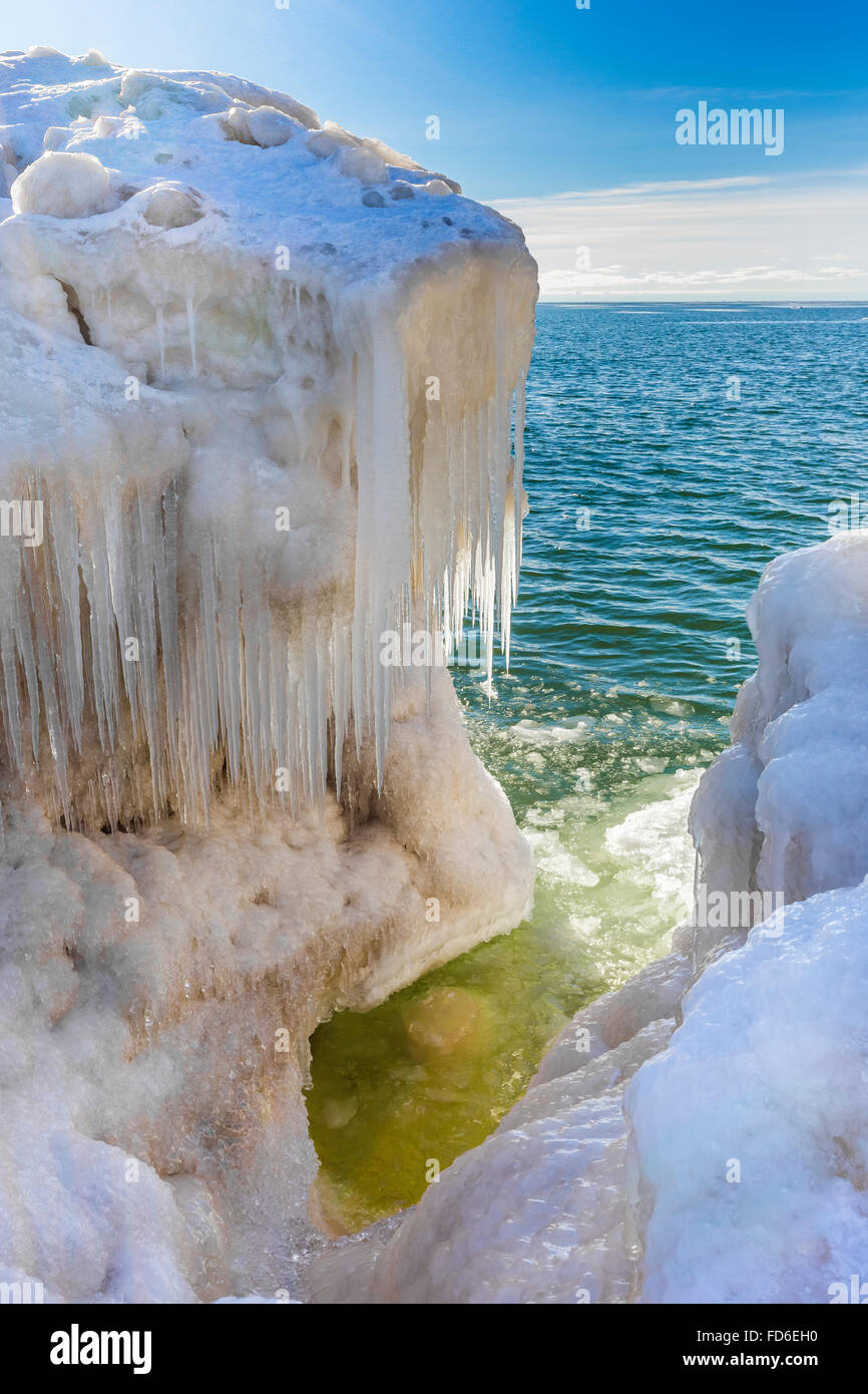 Icicles formed from spray of Lake Michigan waves crashing in, Rosy ...