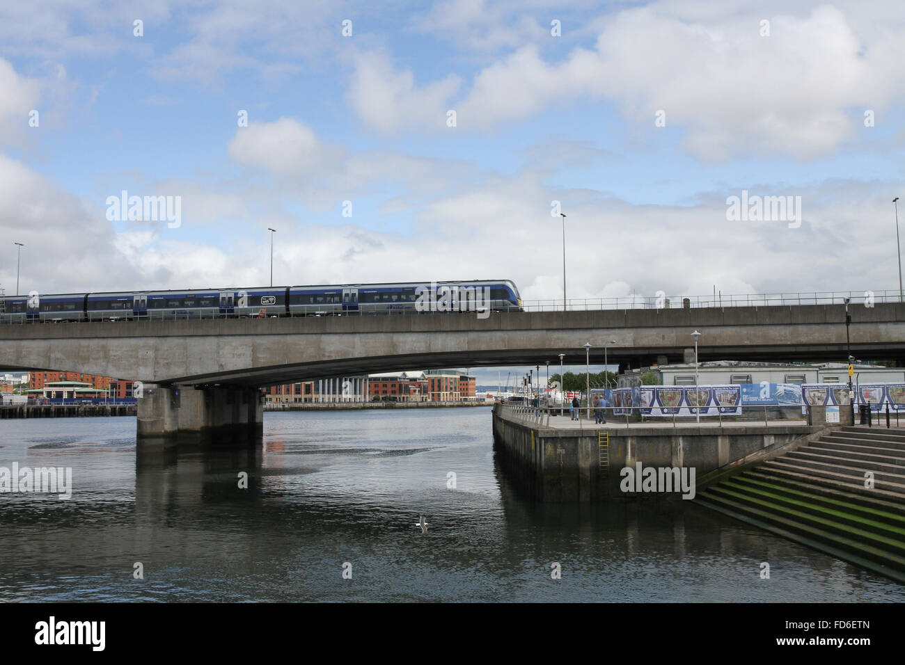 Cross harbour hi-res stock photography and images - Alamy