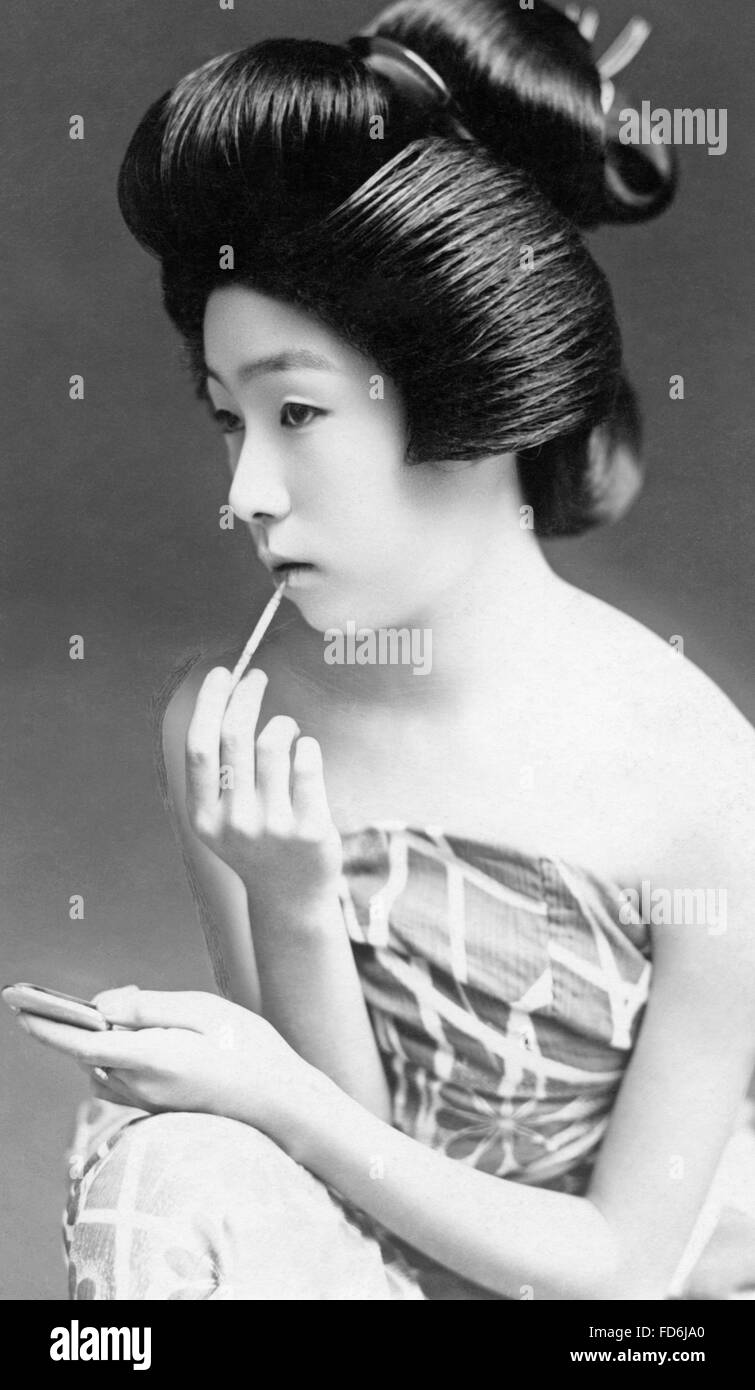 Japanese geisha, 1935 Stock Photo - Alamy