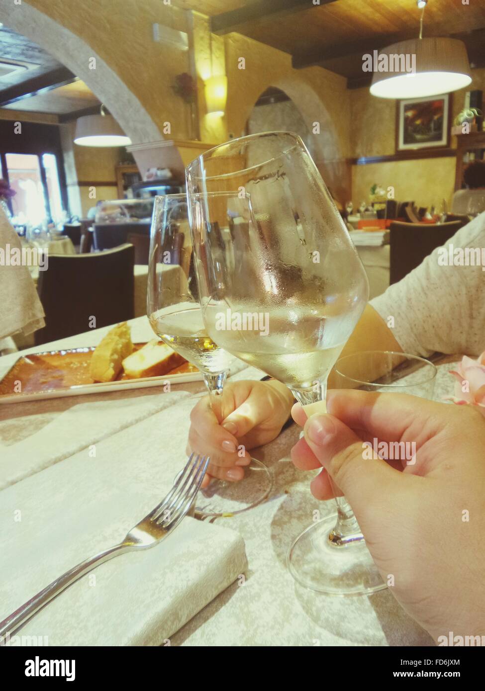 Raising the glass hi-res stock photography and images - Alamy