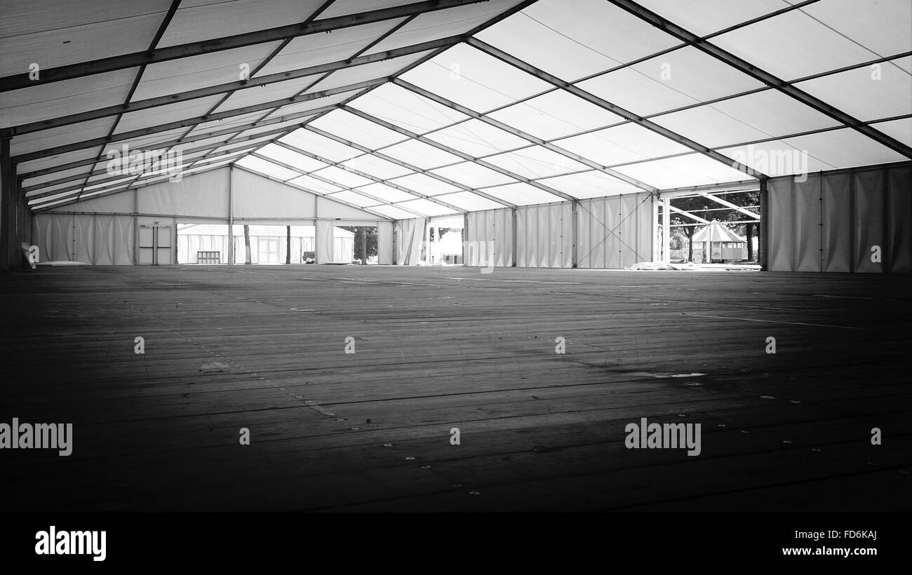 Warehouse interior empty hi-res stock photography and images - Alamy