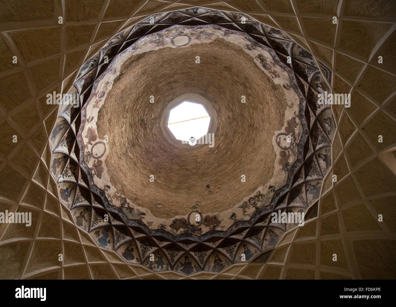ceiling with its intricate and elaborate patterns in ganjali bazaar ...