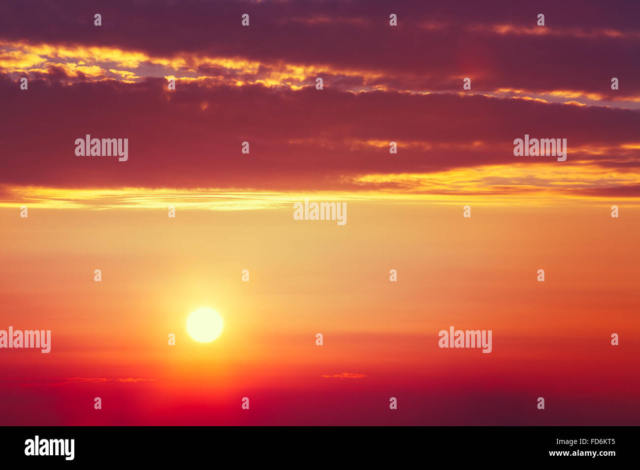 Orange sunbeams hi-res stock photography and images - Alamy